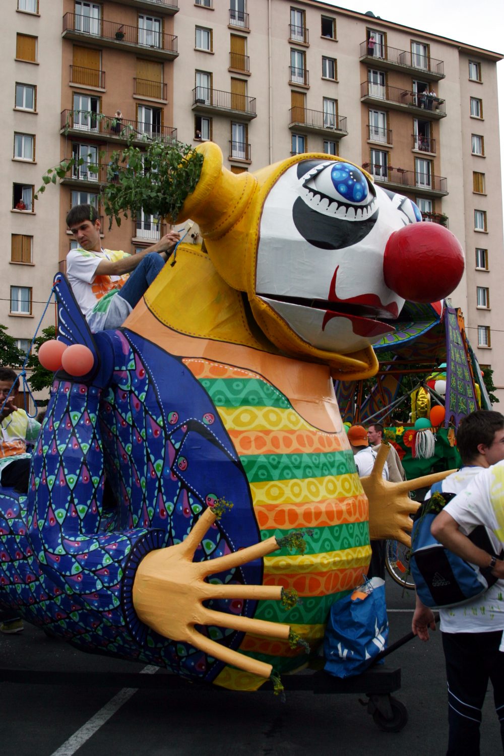 Chars Carnaval de la Compagnie Youplaboum - Compagnie Youplaboum ...