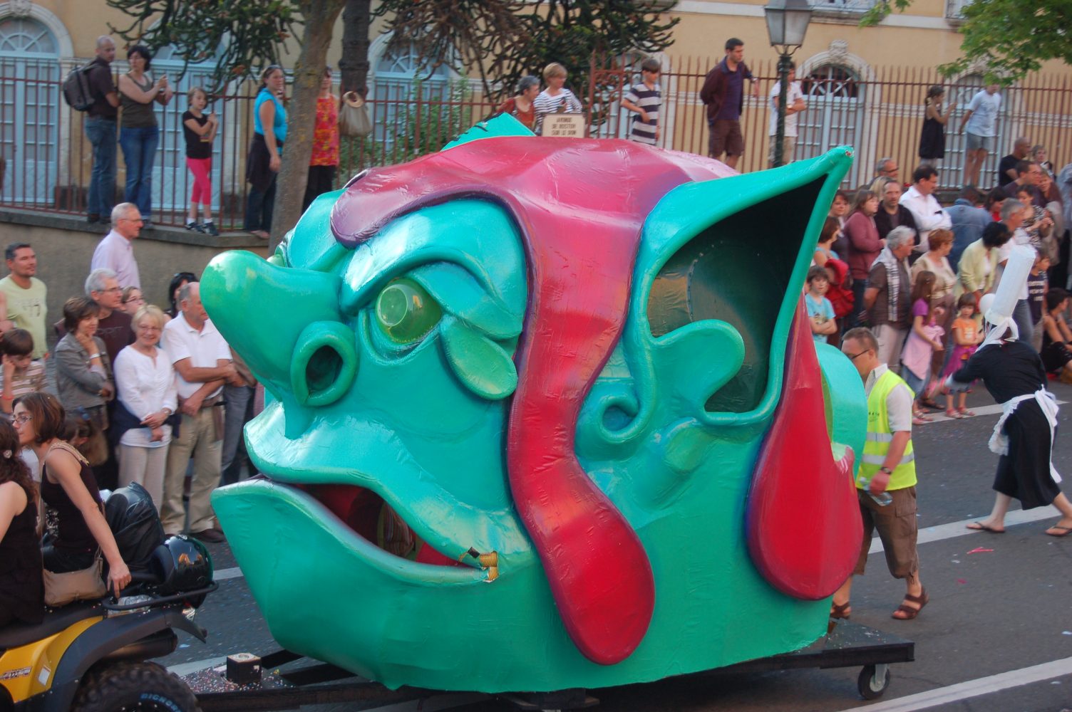 Chars Carnaval de la Compagnie Youplaboum - Compagnie Youplaboum ...